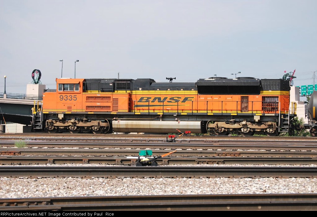 BNSF 9335